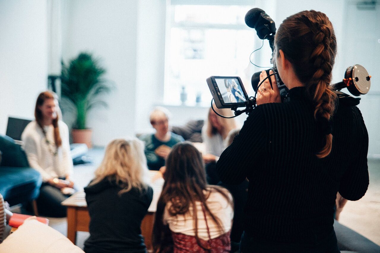 A business owner’s guide to mastering media interviews – Start your ...
